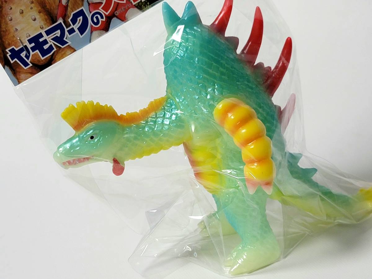【未使用】ヤモマーク フェミゴン 蓄光 Yamomark Femigon G.I.D 大怪獣シリーズ ソフビ sofvi ウルトラマン ...