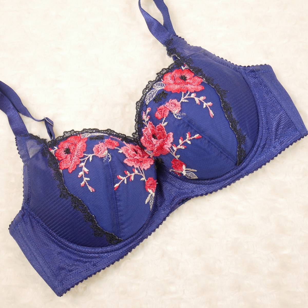 【目立った傷や汚れなし】2079 ワコール/Wacoal キレイ花柄刺繍レースデザイン補正ブラ E-75 ブルー系 匿名配送の落札情報詳細 - ヤフオク落札価格検索 オークフリー