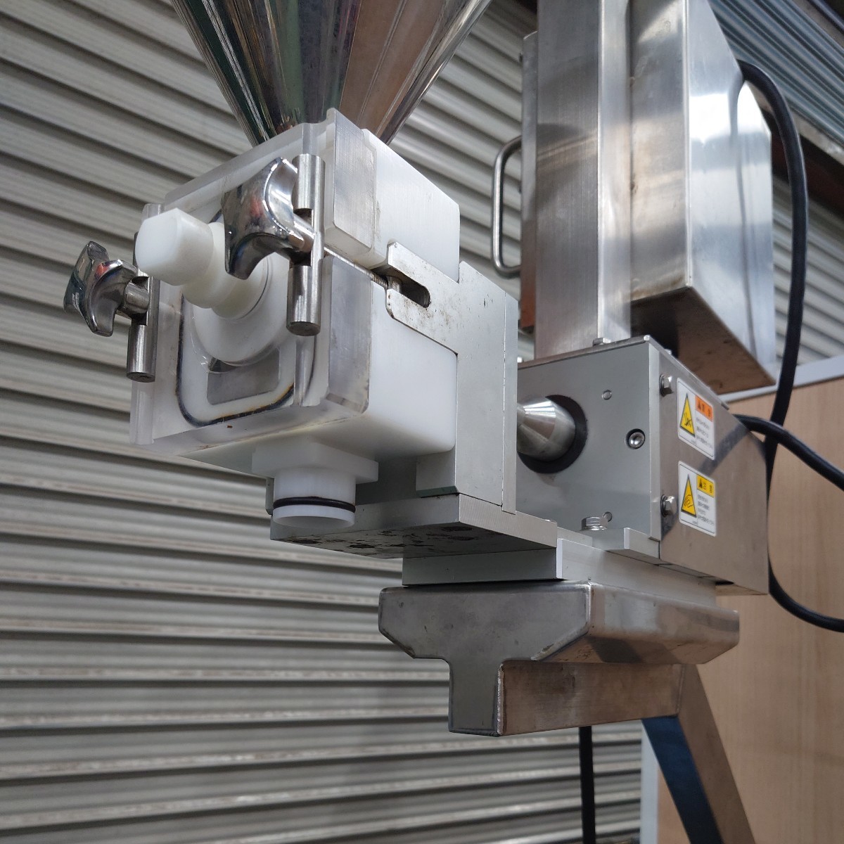 【傷や汚れあり】2015年製 Rheon レオン スクリューフィーダー 餡 厨房 業務用 縦型スクリューフィーダ B0004 レオン自動機 ...