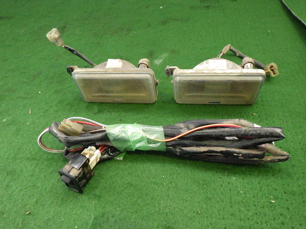 【やや傷や汚れあり】売り切り GD-S210P ハイゼット S200P スイッチ ハーネス付 89010 E2 0289010 フォグランプ ...