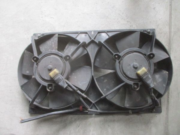 【傷や汚れあり】 ポルシェ 944S2 電動ファン 中古 94462402103 95110614300 部品取あり クーリングファン ...