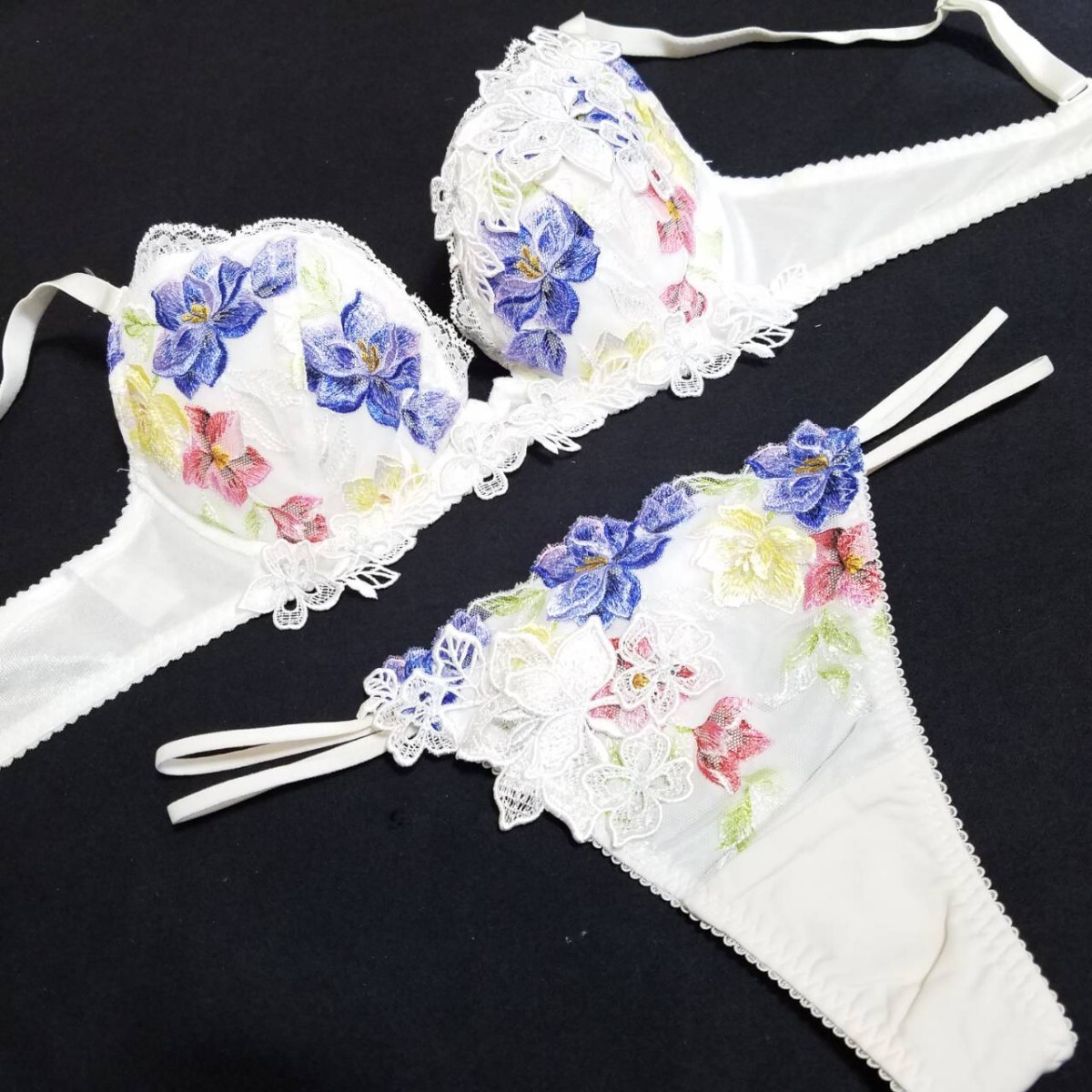 【未使用】☆ワコール サルート 46G【マダガスカル】C70 M の落札情報詳細 - ヤフオク落札価格検索 オークフリー