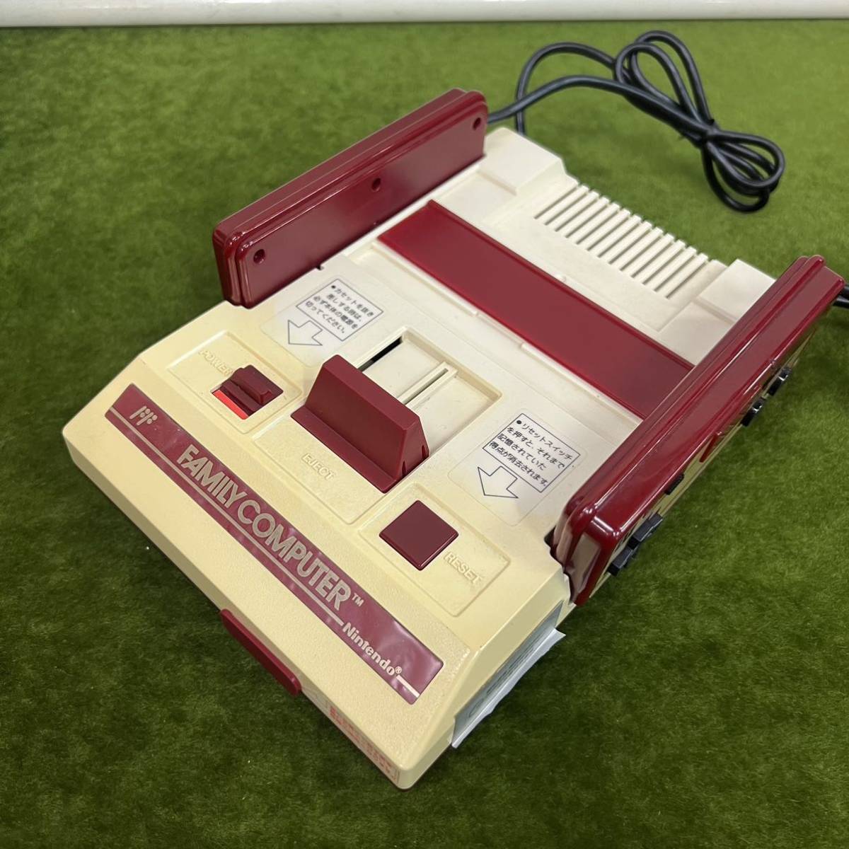 【傷や汚れあり】★☆動作未確認/現状渡し 任天堂/Nintendo FAMILYCOMPUTER/ファミリーコンピュータ本体 HVC-001 ...
