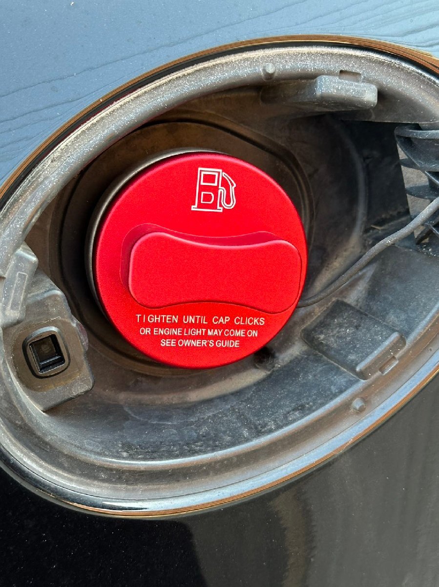 【未使用】デザイン性UP♪ ベンツ 給油キャップ タンクキャップ カバー レッド W213 S213 E200 E220d E250 E350e E400 E450 E43 E53 E63 E ...