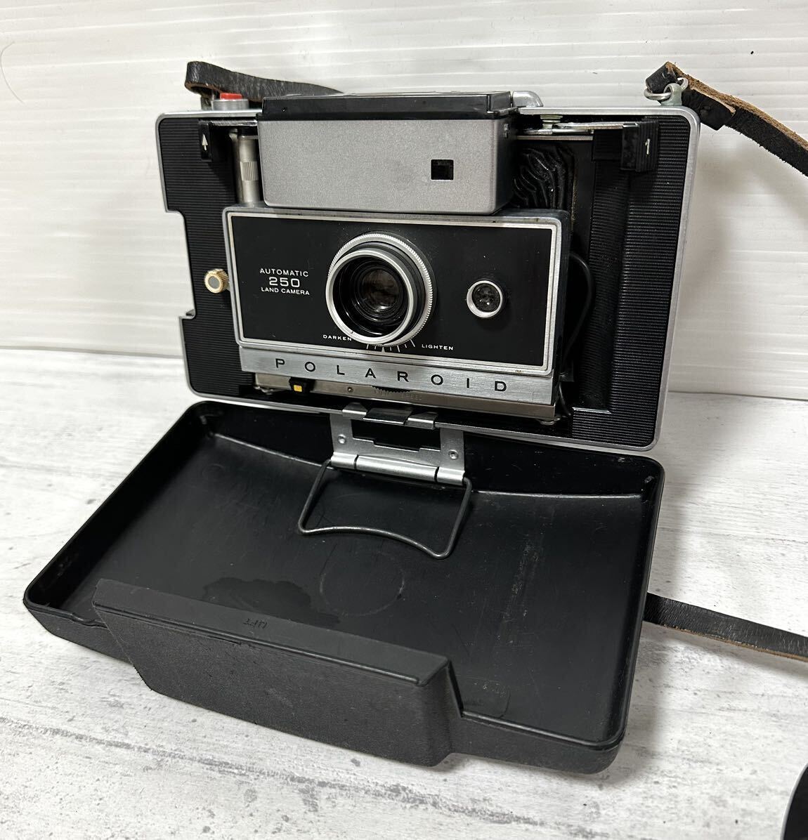 【傷や汚れあり】 希少レア POLAROID ポラロイド AUTOMATIC 250 LAND CAMERA ランドカメラ カメラ ジャンクの ...
