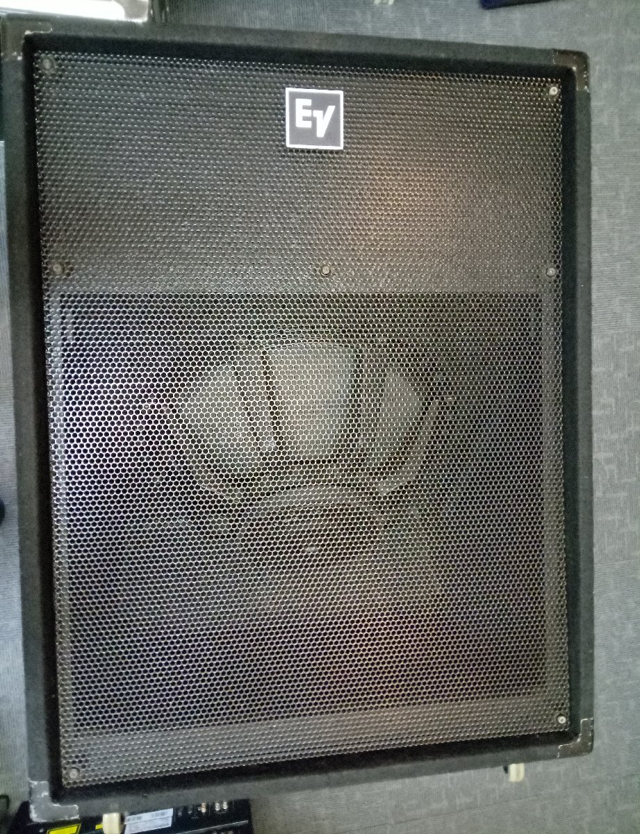 【傷や汚れあり】Electro-Voice エレクトロボイス T18 サブウーハー ペア 中古品 ser no.9921A1900 ...