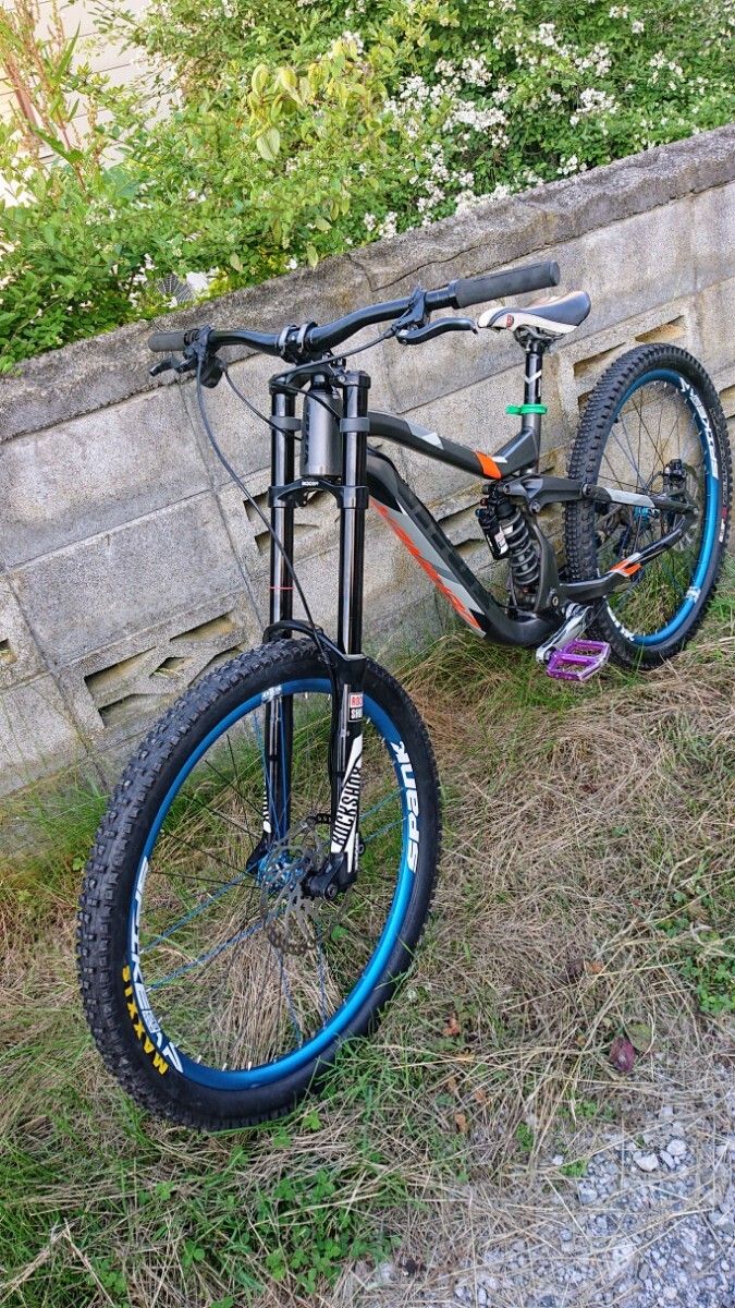 【傷や汚れあり】DHバイク Vitus Dominer 2016 27.5 Mサイズ 中古 MTB ダウンヒルバイクの落札情報詳細 - ヤフオク落札価格検索 オークフリー