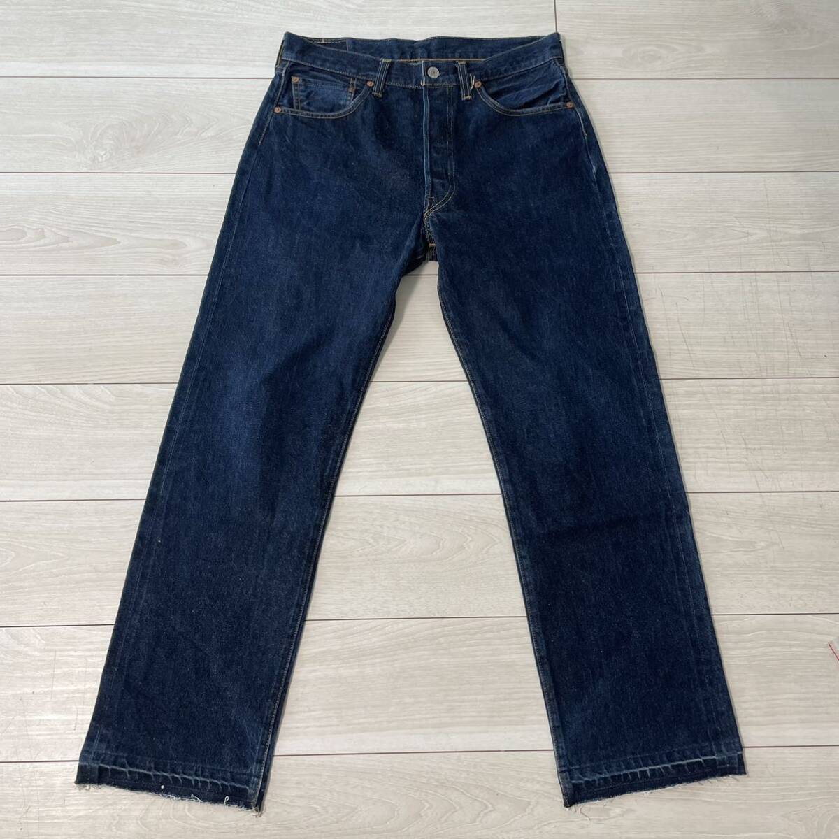 【やや傷や汚れあり】バレンシア工場 1955年モデル LEVI’S 501XX 501-0003 W33 米国製 デニムパンツ ジーンズ 50s アメリカ 555 55501 赤耳 復刻 ...