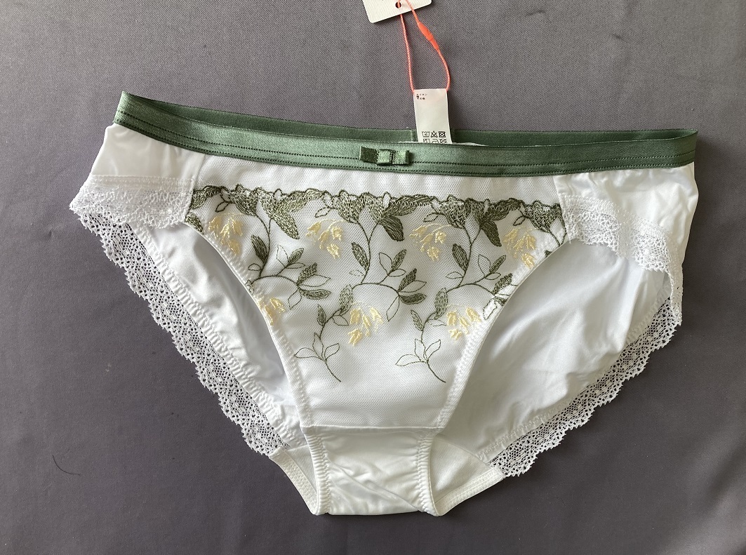 【未使用】AMO'S STYLE BY Triumph Mサイズ・ホワイトカラー花柄 ショーツ アモスタイルレース プライスタグカット品10209920-M015の落札情報詳細 - Yahoo ...