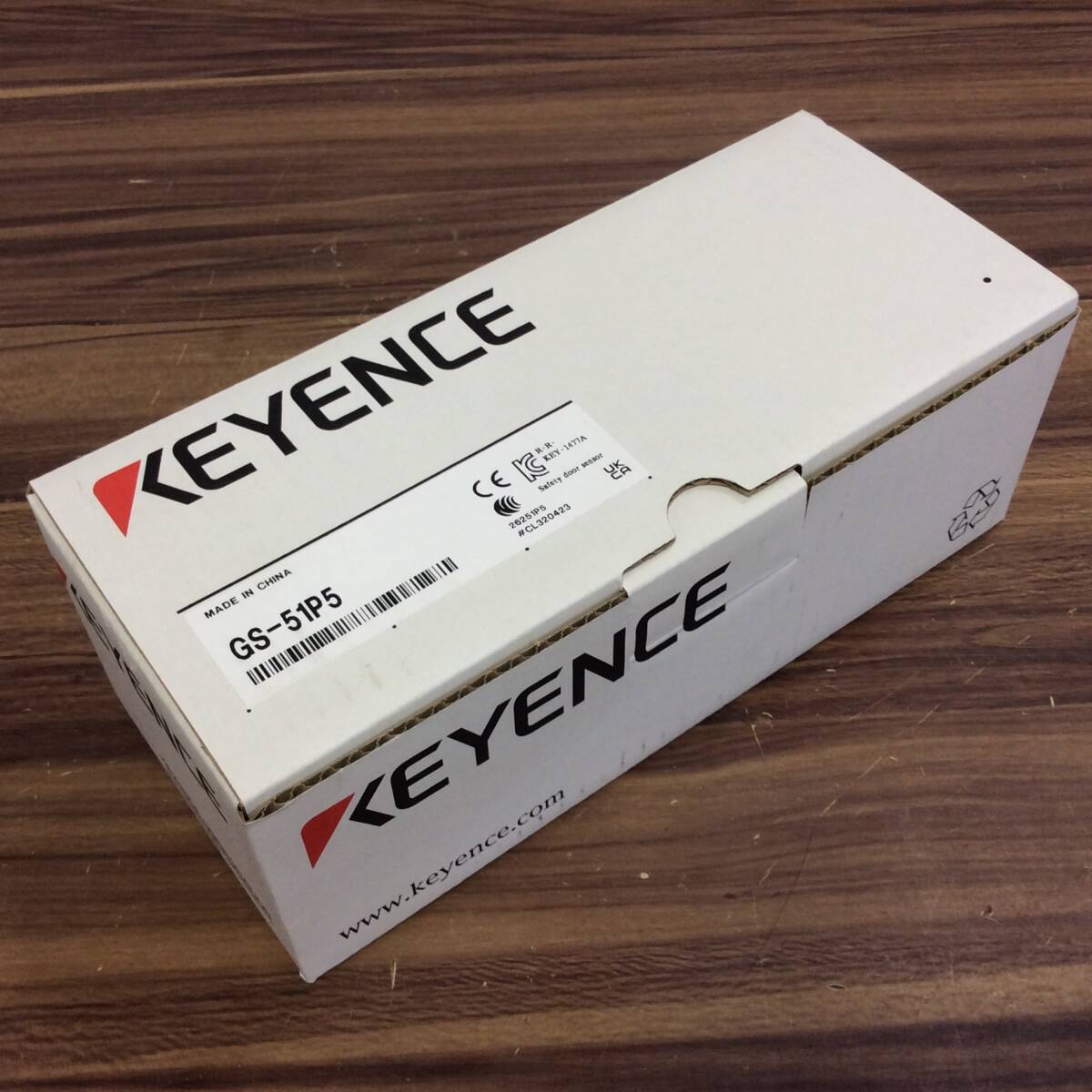 【未使用】【AH-07254】新品未使用品 KEYENCE キーエンス スプリングロック 標準タイプ PNP ケーブル引出しタイプ 5m GS ...