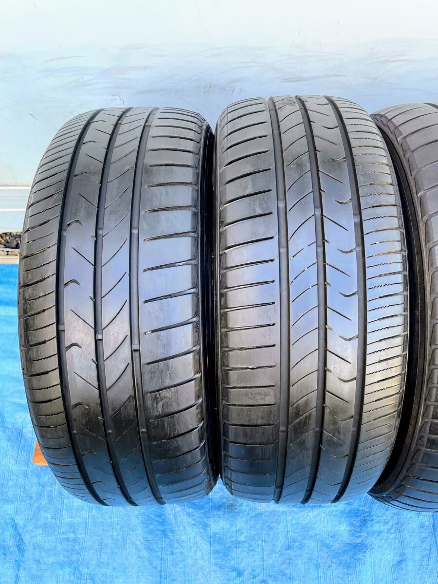 【未使用に近い】215/55R17 メーカーTOYO TIRES ブランドTRANPATH 製造年2022年 MADE IN JAPAN 4本 ...