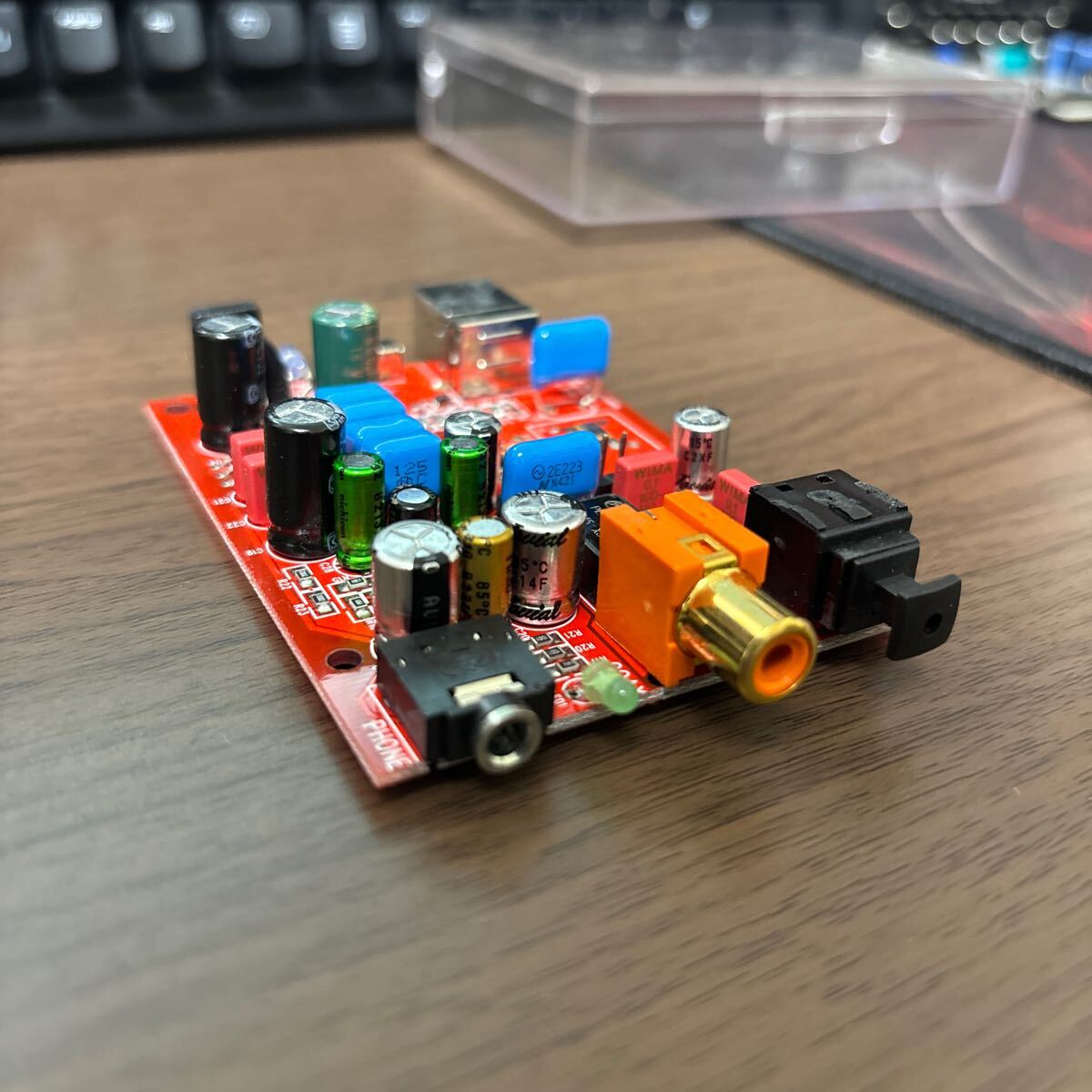 【傷や汚れあり】NFJ PCM2704 + TDA1308搭載 USB DAC/DDC & HPA自作キット 組立済み ACアダプター付属の ...