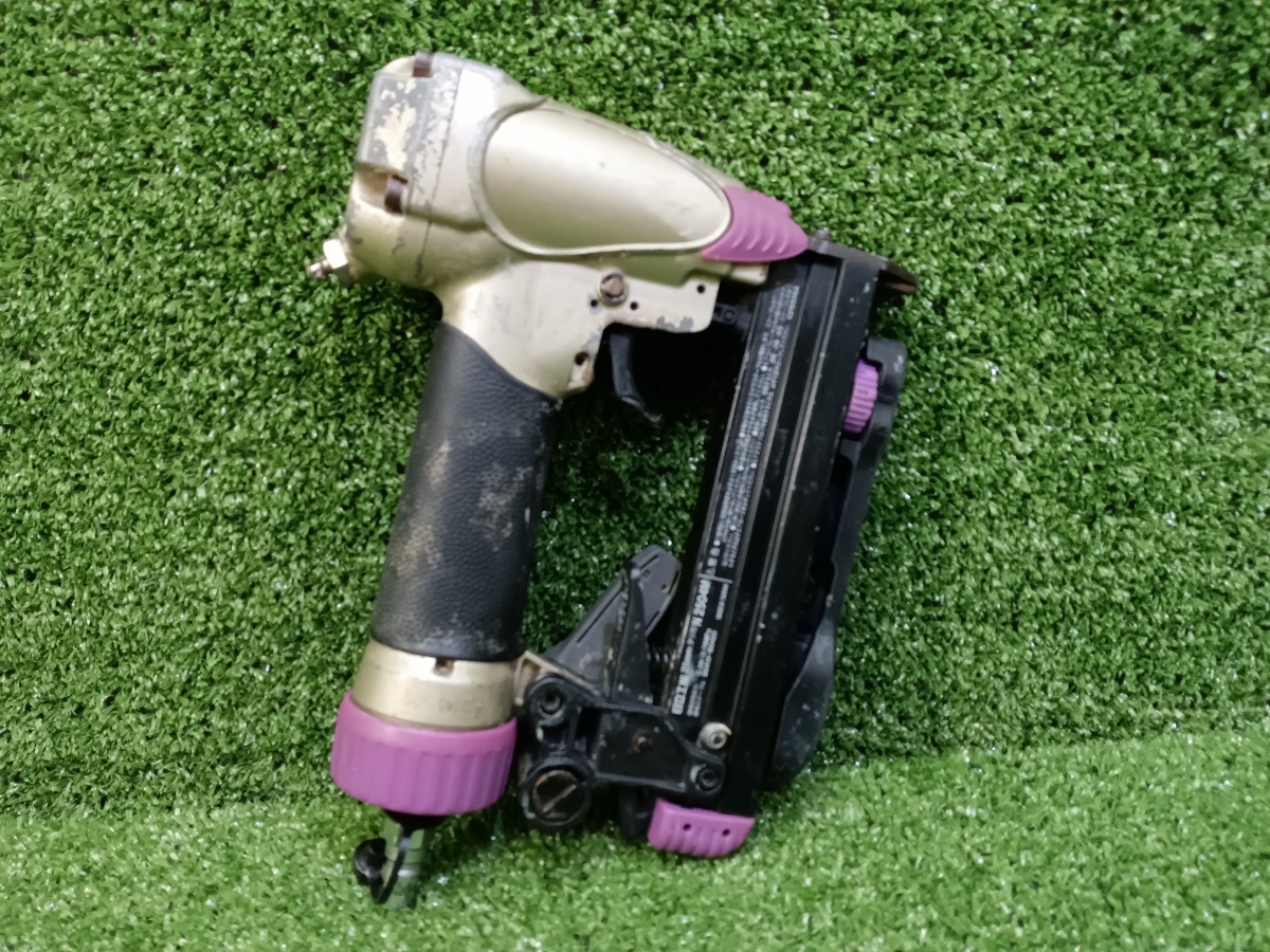 【傷や汚れあり】中古 HITACHI 日立工機 25mm 常圧 エアタッカ ステープル 幅 4mm N2504Mの落札情報詳細 - Yahoo!オークション落札価格検索 オークフリー
