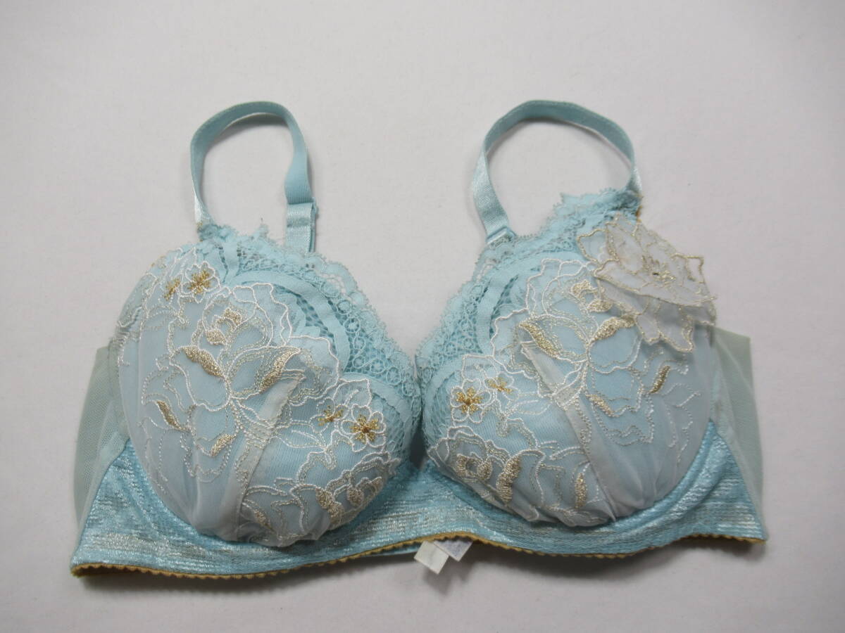 【傷や汚れあり】6171 g100 Lgeワコール ブラジャー F70 水色の落札情報詳細 - Yahoo!オークション落札価格検索 オークフリー