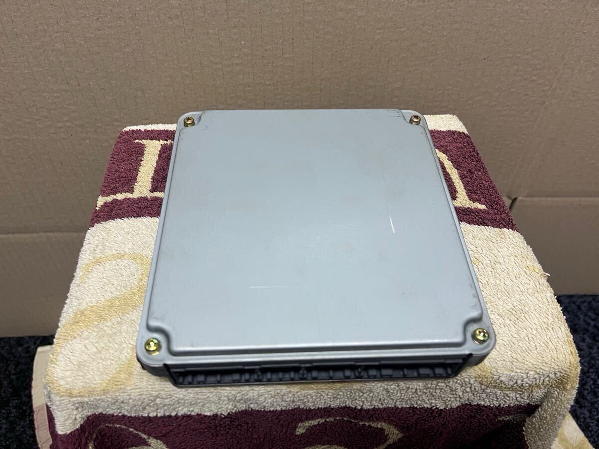 【傷や汚れあり】MAZDA マツダ タイタン エンジンコンピューター ECU エンジンコントロール ユニット CPU コンピューター TF88 ...