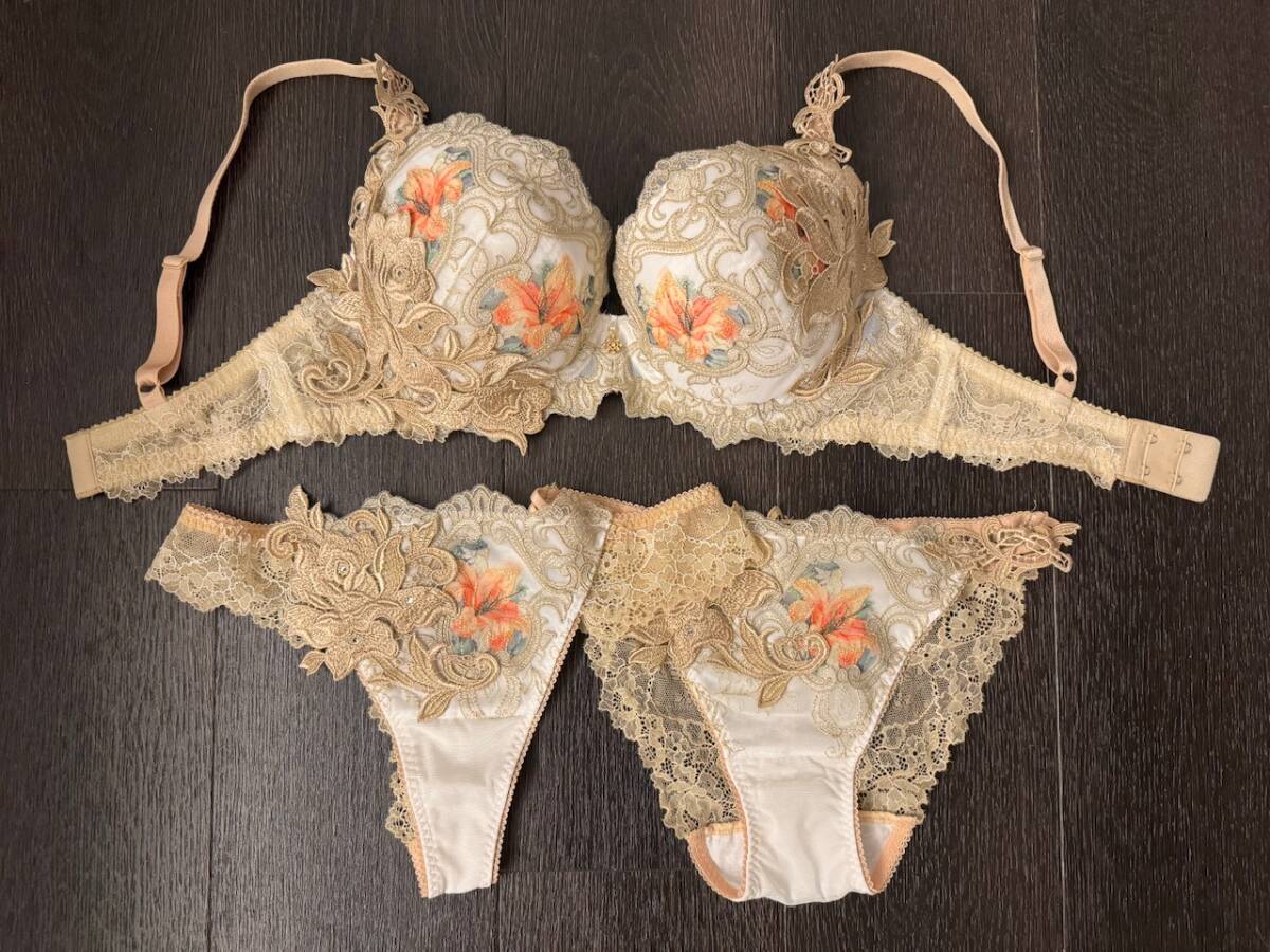 【未使用】【美品】サルート 82 F70 M 3点セットの落札情報詳細 - Yahoo!オークション落札価格検索 オークフリー