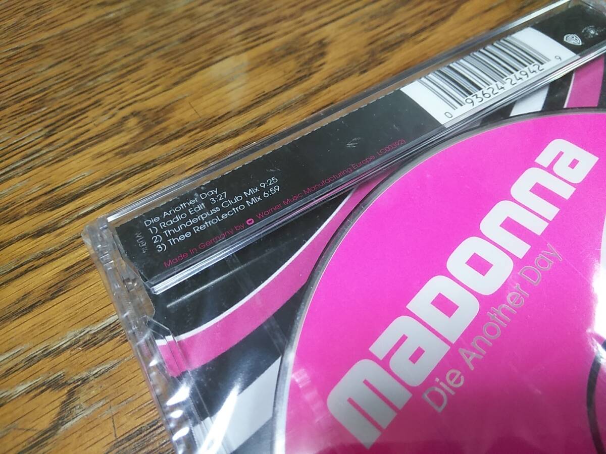 【未使用】 未開封・廃盤CDS MADONNA DIE ANOTHER DAY (5439 16681-2 Card Sleeve ...