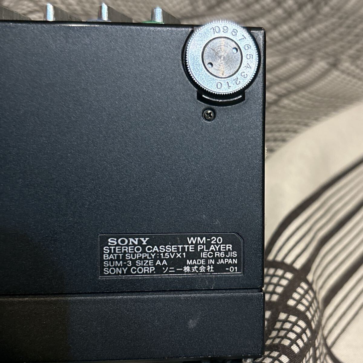 【傷や汚れあり】SONY ソニー WALKMAN カセットウォークマン WM-20 通電NG ジャンク品 【50519-2】の落札情報詳細 - Yahoo!オークション落札価格検索 オークフリー