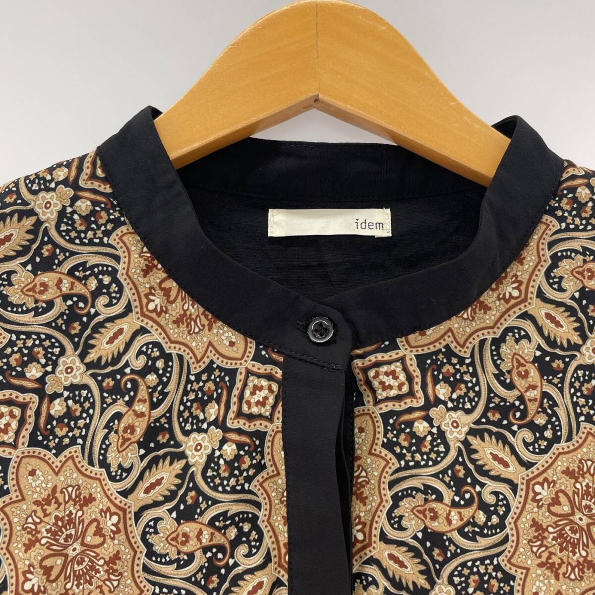 【目立った傷や汚れなし】idem イデム 総柄 バンドカラー ブラウス セットアップ (スカート) size上F 下S/ブラック×ライトブラウン系 ゆうパケットOKの落札情報詳細 ...