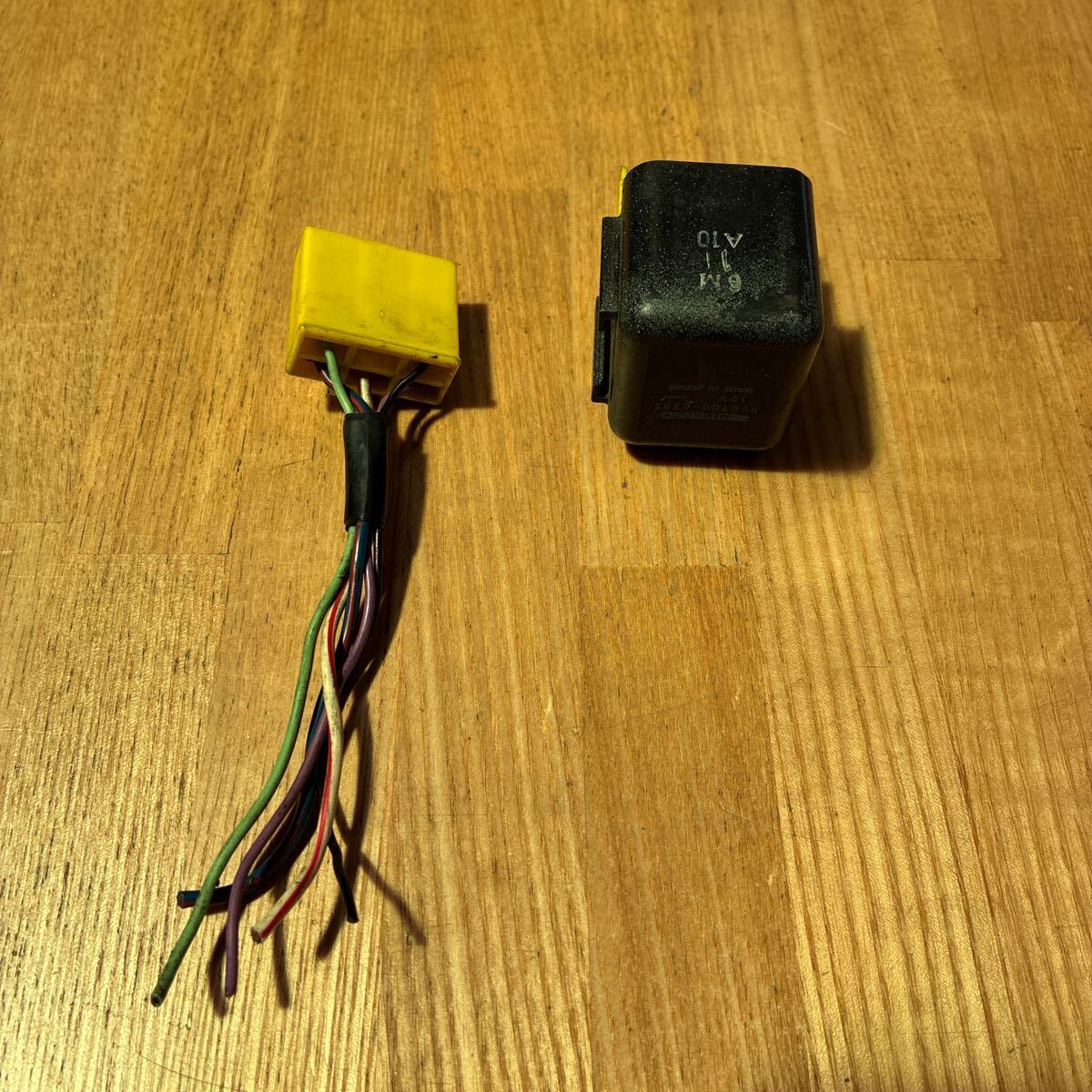 【やや傷や汚れあり】【保証付】マツダ 純正 NA6CE ユーノスロードスター サーキットオープニング リレー メインリレー カプラー付 ...