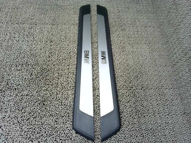 2004241・BMW Z4 E85 2.5I BT25 256S 右ハンドル車 【スカッフプレート】 2枚セット (85897427 ...