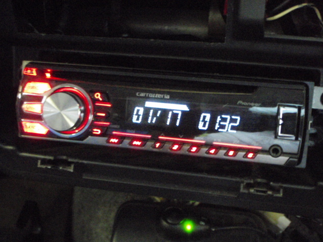 ジムニー JA22 ポン付けOK カロッツェリア carrozzeria DEH-4100 CDデッキ 1DIN USB ipod の落札情報詳細| ヤフオク落札価格情報 オークフリー