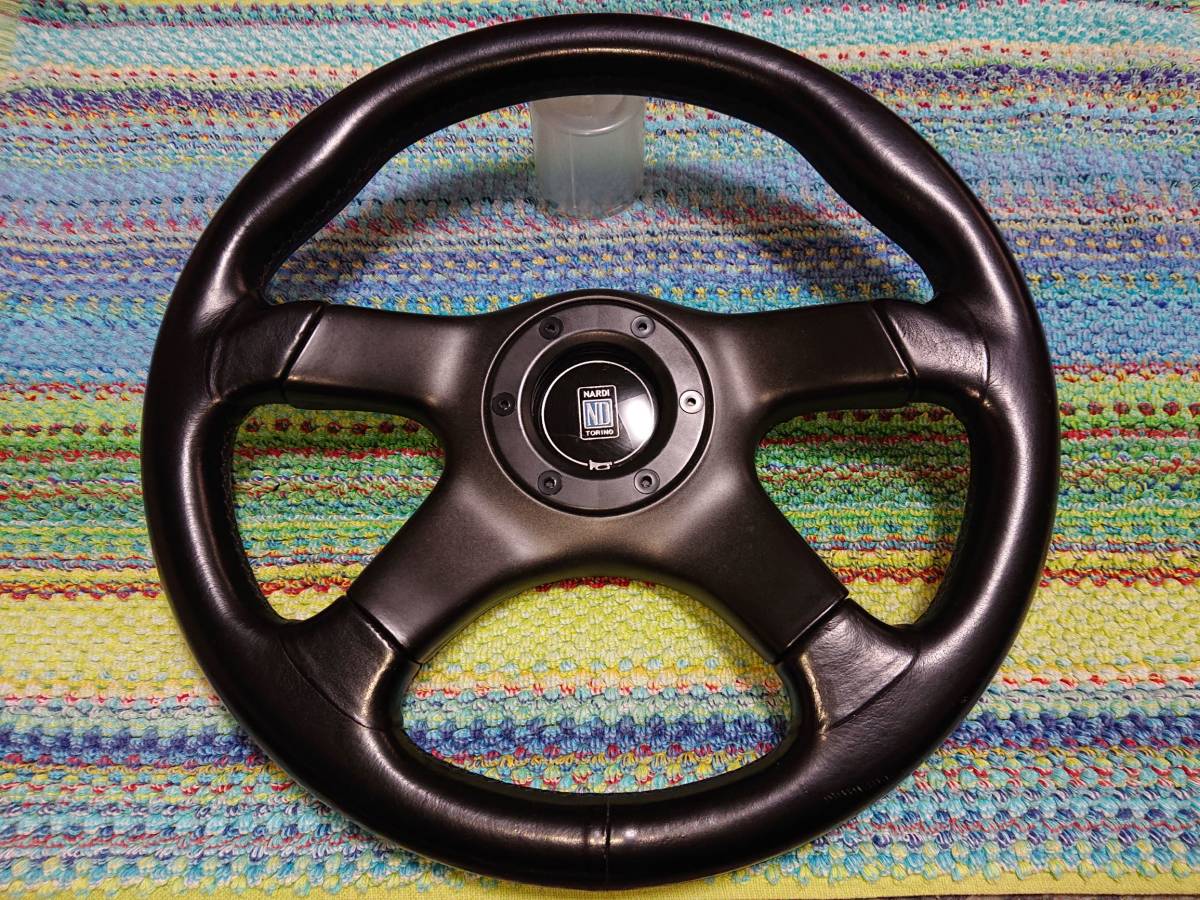 ナルディ ガラ4 タイプ5 NARDI GARA4 TYPE5 外径330mm N412 ブラックレザー＆ガンメタリックパッド ゴルフGTI ...