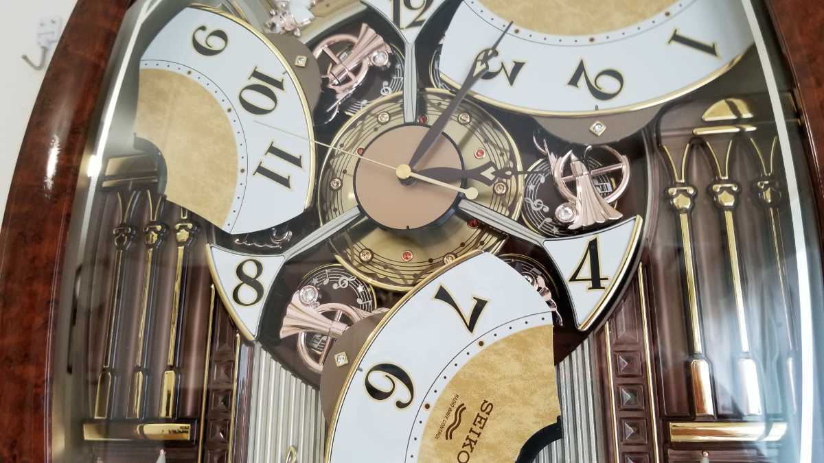 希少品 SEIKO セイコー RE564B 掛時計 電波時計 からくり時計 スワロフスキークリスタル の落札情報詳細 - Yahoo ...