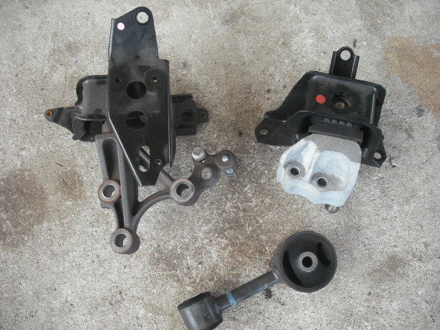 『B9』KGC30,1KR-FE,パッソ,PASSO,14316Km エンジンマウント,ミッションマウント,931zの落札情報詳細 - Yahoo!オークション落札価格検索 オークフリー