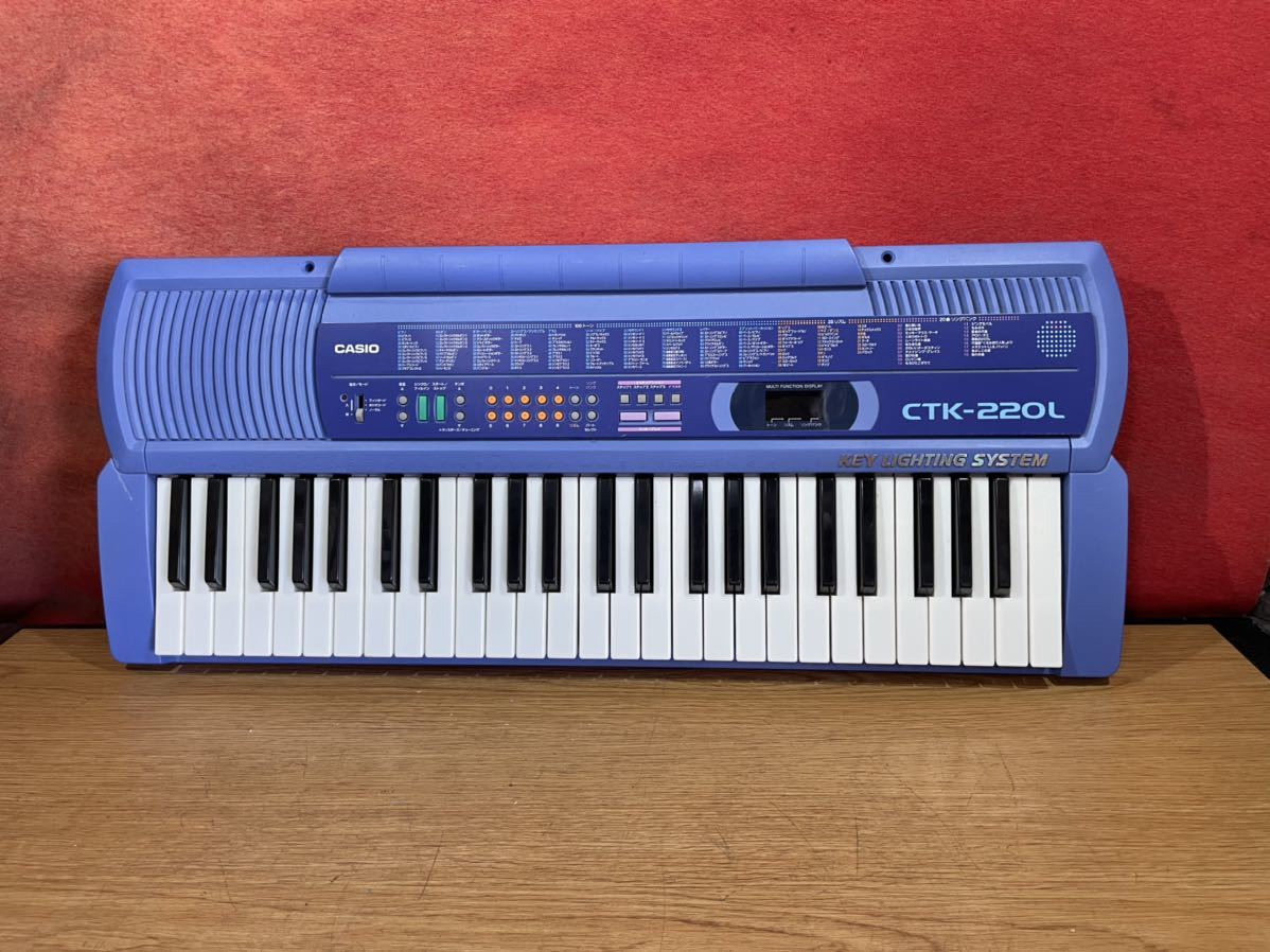 ② CASIO 電子ピアノ / モデル CTK-220L / 光ナビゲーションキーボード / KEY LIGHTING SYSTEM / 簡単 ...