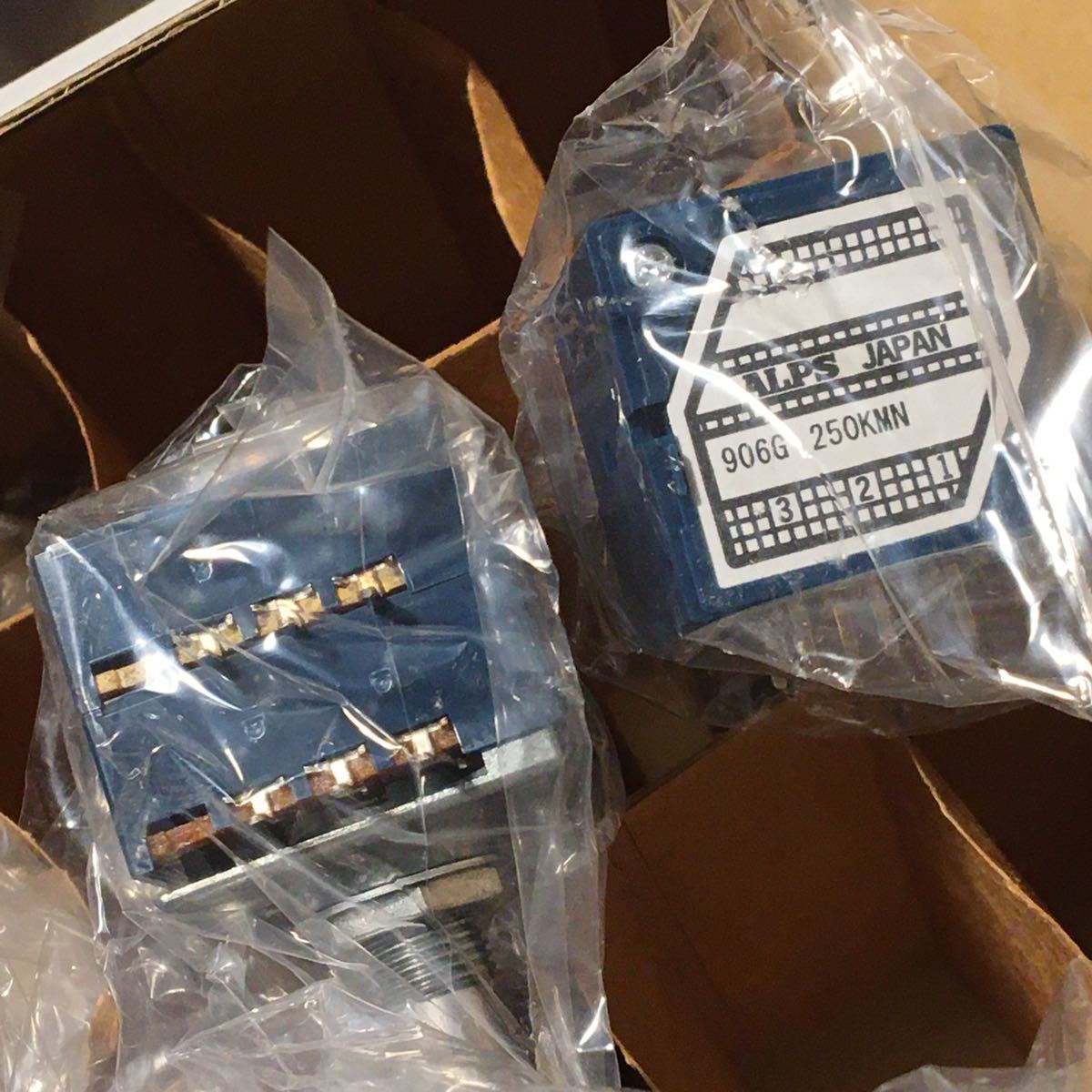 ALPS / アルプス RK40 (デテント)ボリューム 250KΩ (A)1軸2連 1個（長期保存、中古品） の落札情報詳細| ヤフオク落札 ...