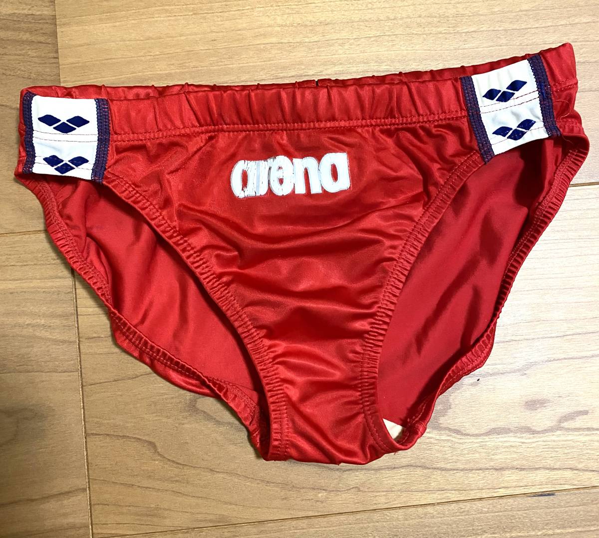 【目立った傷や汚れなし】【美品・レア】arena / 初期NUX リミック / 映画ウォーターボーイズ / ARN-V4511 / レッド / Mサイズ / 超光沢 / アリーナ/ 競パン V ...