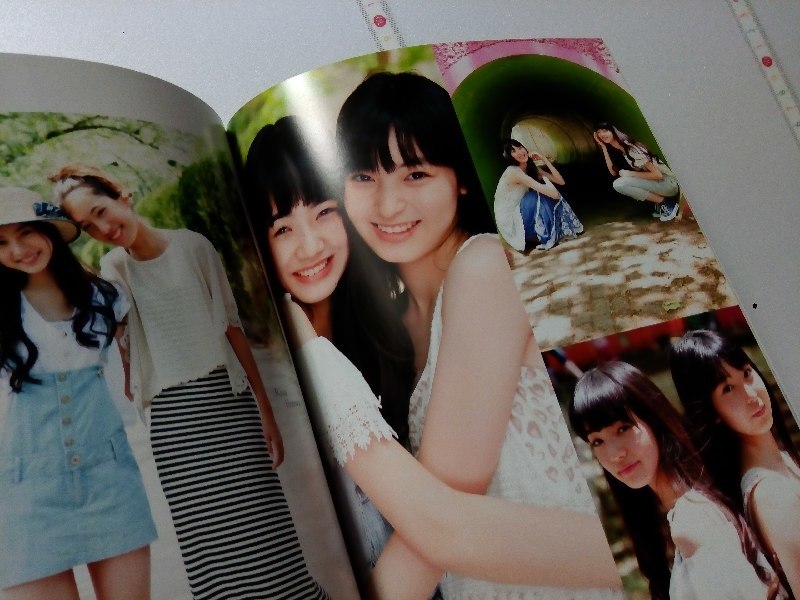 【目立った傷や汚れなし】美品 3B junior BOOK 2011 SUMMER 小松菜奈 岩田絵里奈 唯月ふうか 百田夏菜子 玉井詩織 細谷理紗 日南響子 早見あかり 秋本帆華 岡本杏理の ...