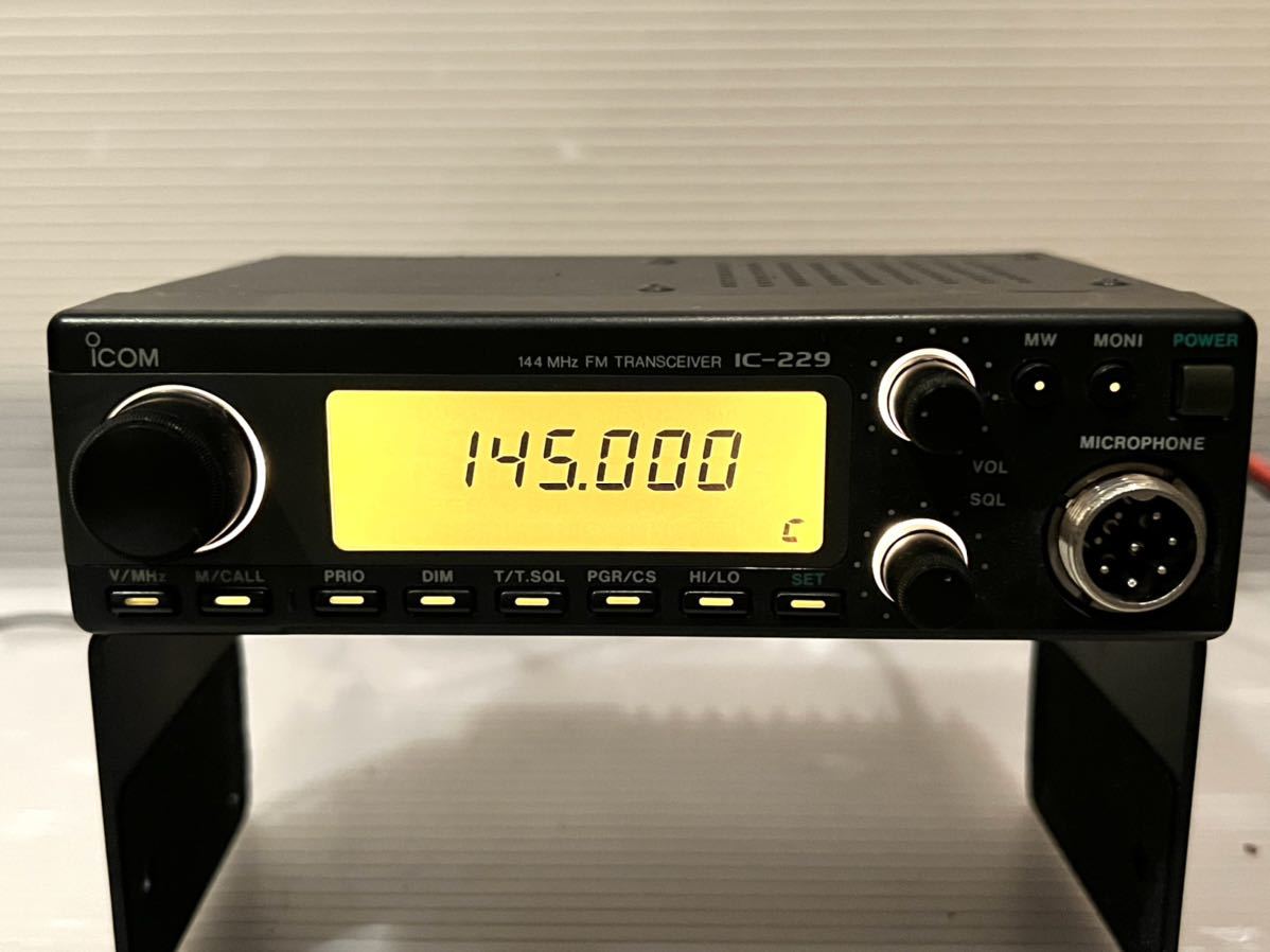 【やや傷や汚れあり】32★ICOM IC-229 144MHz FM トランシーバー 無線機 ＋HM-58アイコム アマチュア無線機 ★類似品 ...