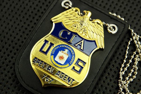 【未使用】送料無料★ホルダー付 CIA 中央情報局 767 Central Intelligence Agency フルサイズ ポリスバッジ ...