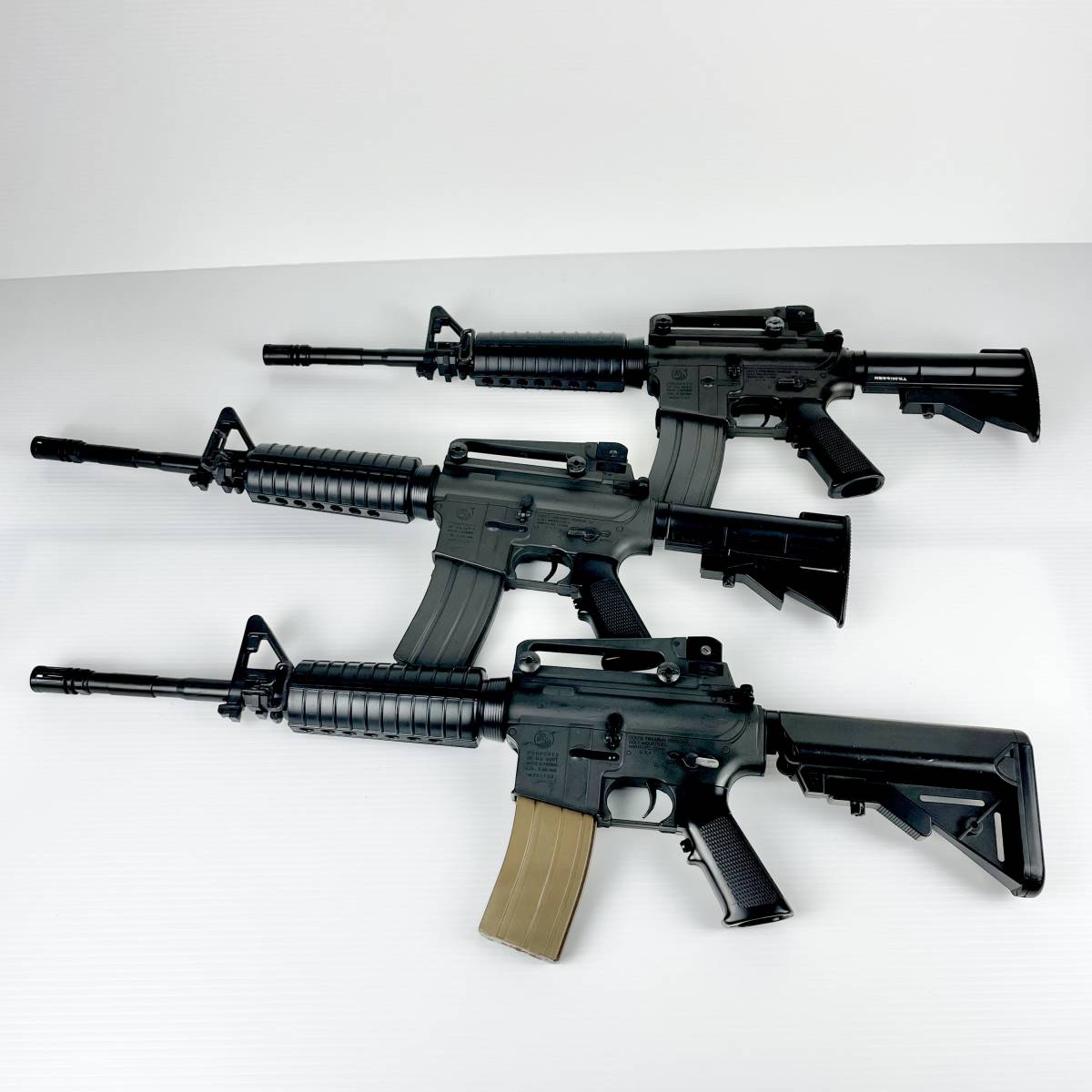 【やや傷や汚れあり】TOKYO MARUI 東京マルイ 電動ガン M4A1 CARBINE CAL カービンコルト 5.56mm ...