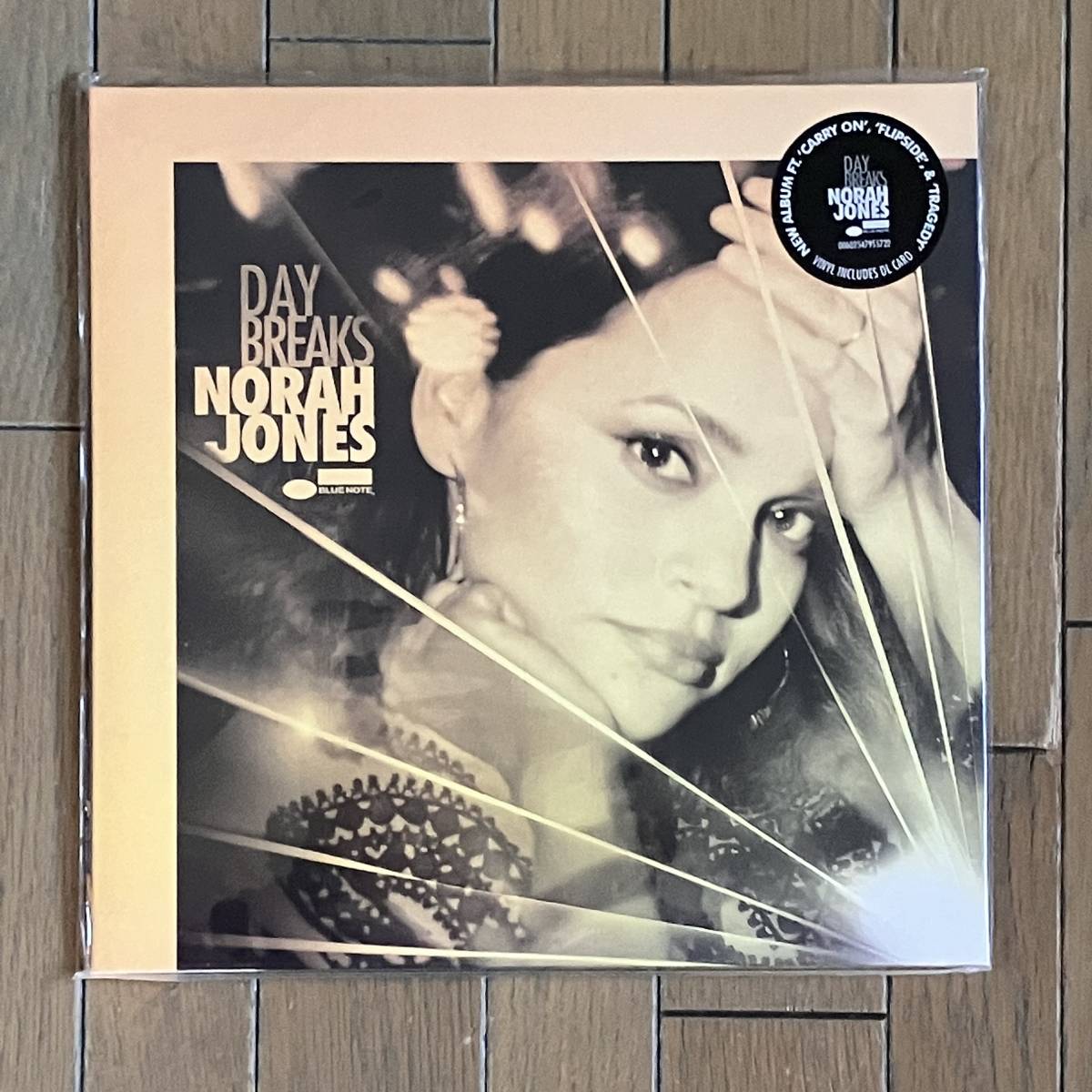 【未使用に近い】NORAH JONES / DAY BREAKSの落札情報詳細 - ヤフオク落札価格検索 オークフリー