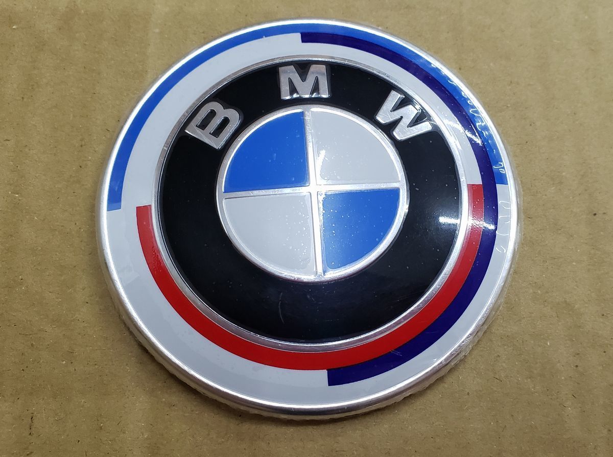 【未使用】BMW 50th エンブレム ボンネット 82mm 新型 50周年 M クラシック F20 F21 F40 F22 F23 F44 ...