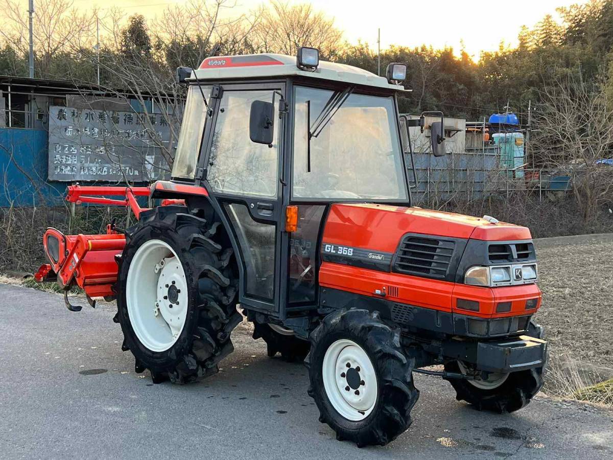 【目立った傷や汚れなし】KUBOTA クボタ GL368 GRANDEL [HI-SPEED]ハイスピード。4WD。36馬力。クボタ RM-7G ロータリー。エアコンキャヒン付き。使用時間 ...