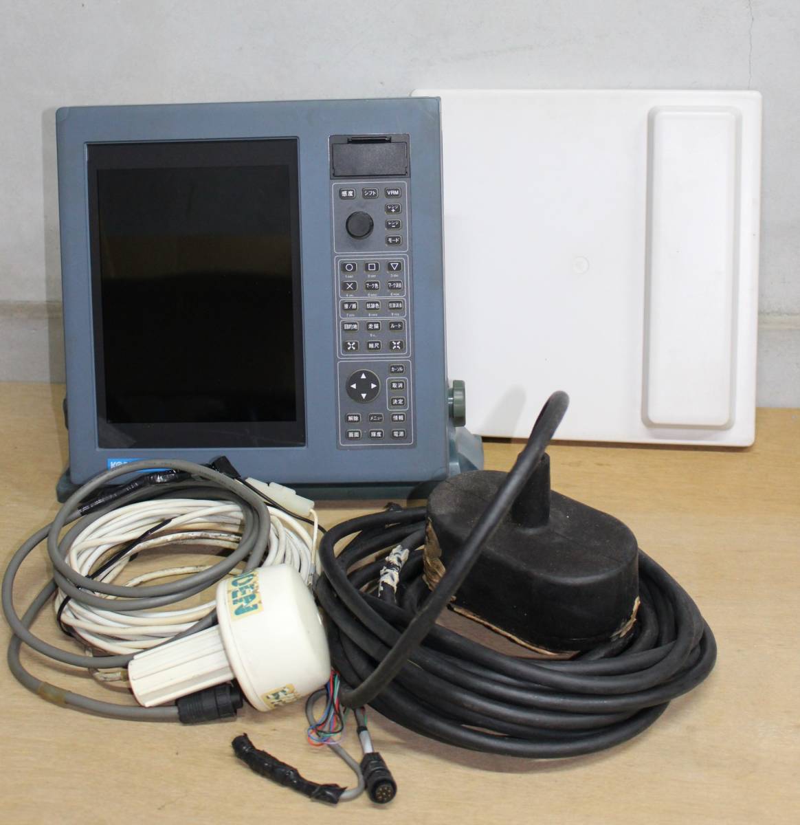【傷や汚れあり】KODEN CVG-200 GPSプロッター魚探 50/200KHZz-1KW GPSアンテナ付 光電製作所 中古品の落札情報詳細 - ヤフオク落札価格検索 オークフリー