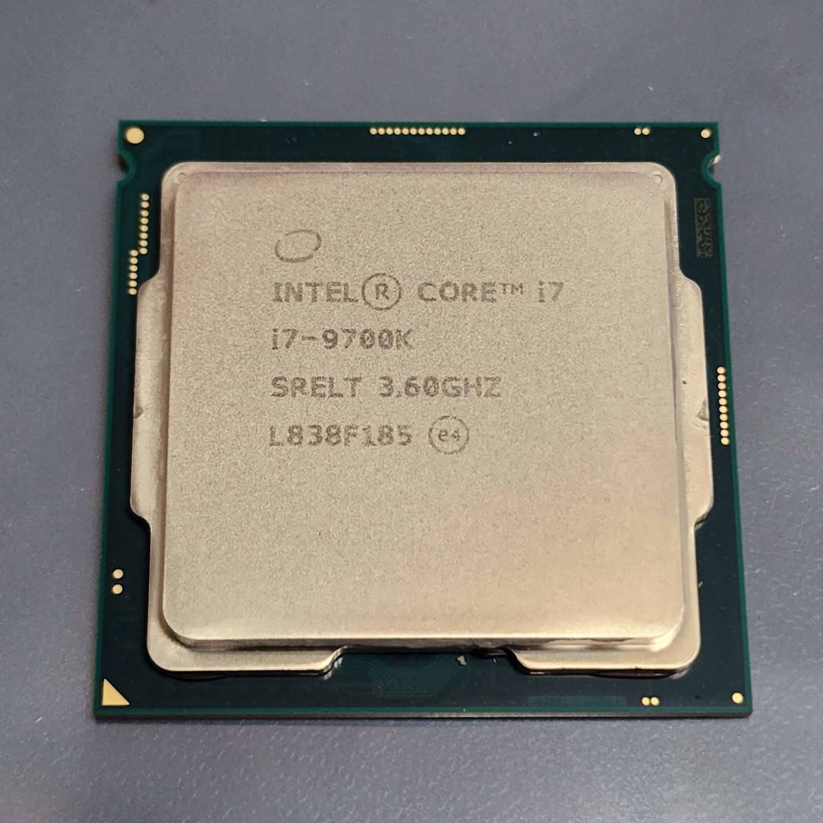 【傷や汚れあり】intel SRELT CORE i7-9700K 3.60GHz CPU 現状品の落札情報詳細 - ヤフオク落札価格検索 ...
