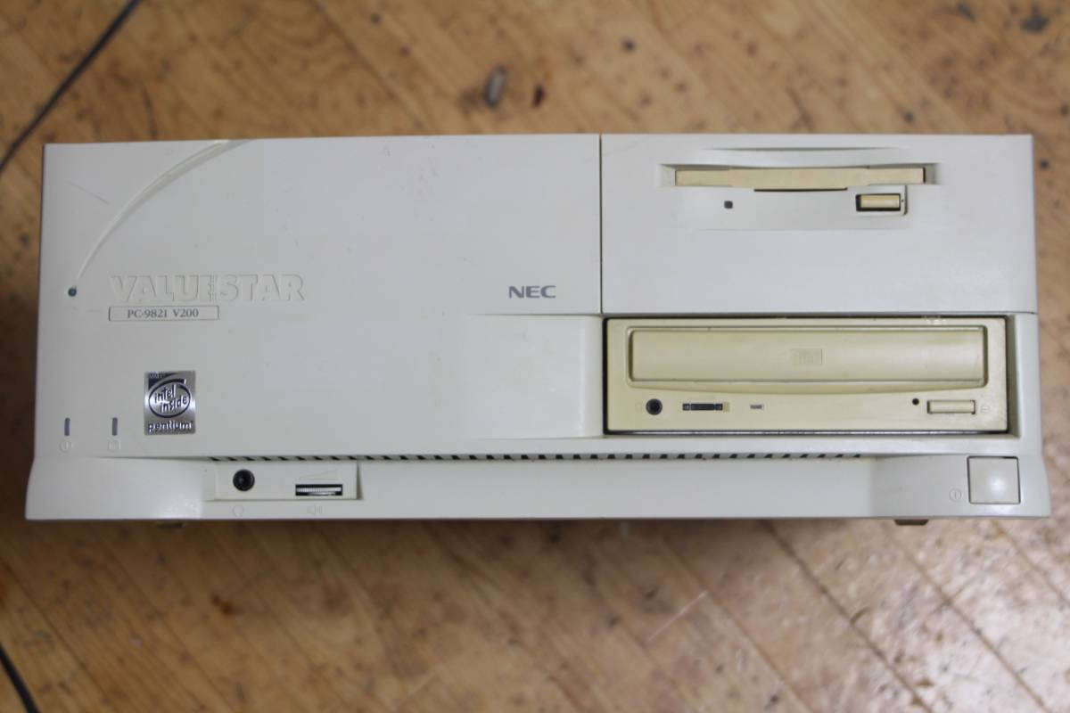 【やや傷や汚れあり】NEC PC-9821 V200/S7D CPU AMD K6-2/400 に改装済み。HDD 3.2GB メモリー ...