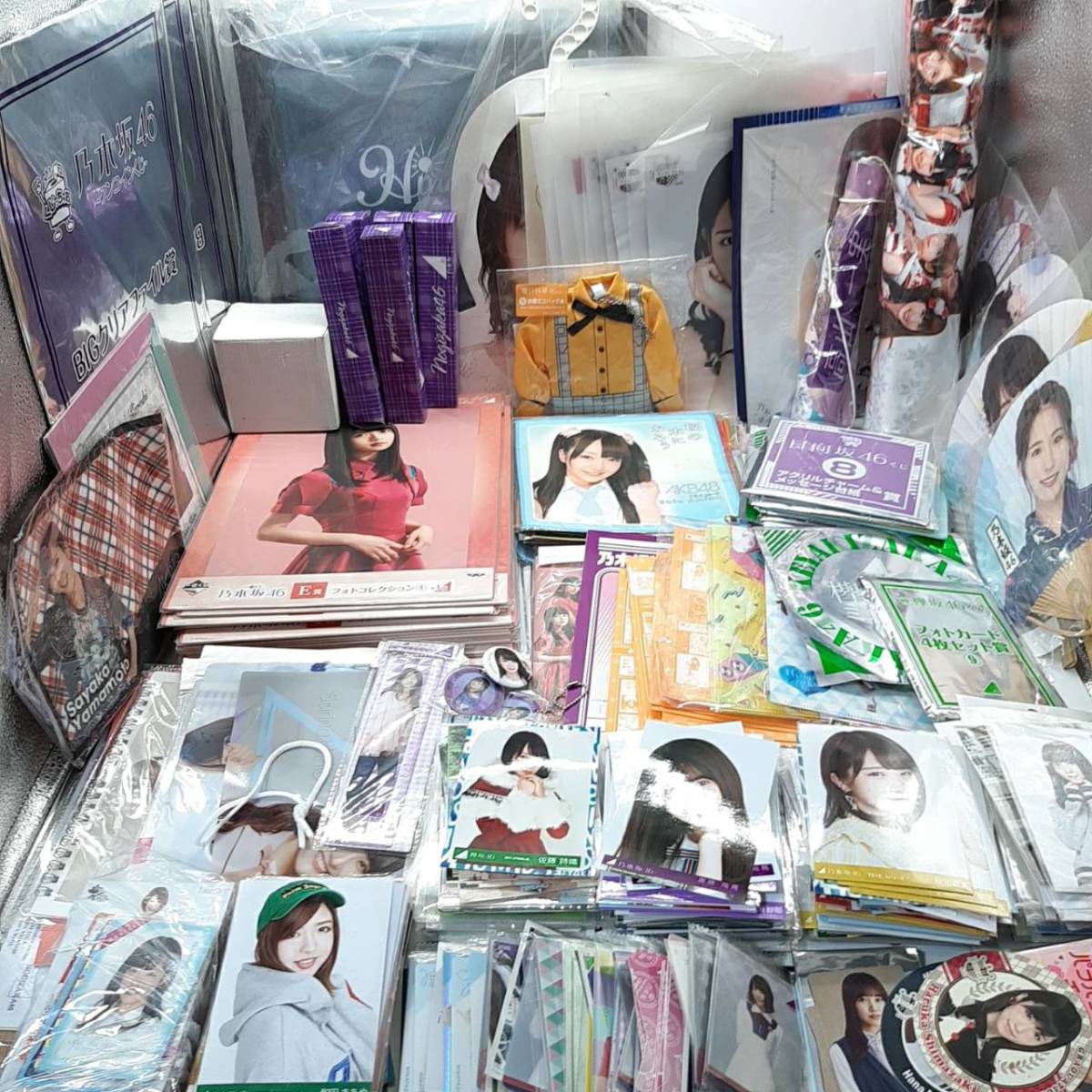 【傷や汚れあり】f339★【1円スタート】 乃木坂46 AKB48 欅坂46 日向坂46 など グッズ まとめ 大量 生写真 ブロマイド カード クリアファイル 他 現状品の落札情報詳細 ...