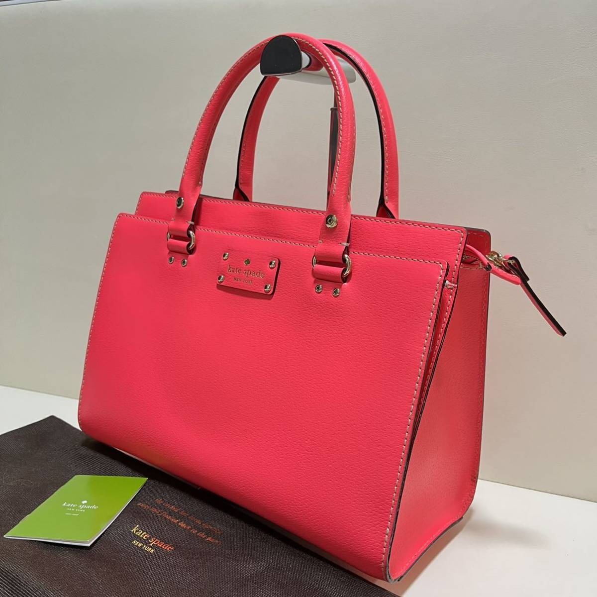 【未使用】【未使用品】kate spade new york ケイトスペードニューヨーク ハンドバッグ ショルダーバッグ 2way ショッキングピンク ネオンピンクの落札情報詳細 ...
