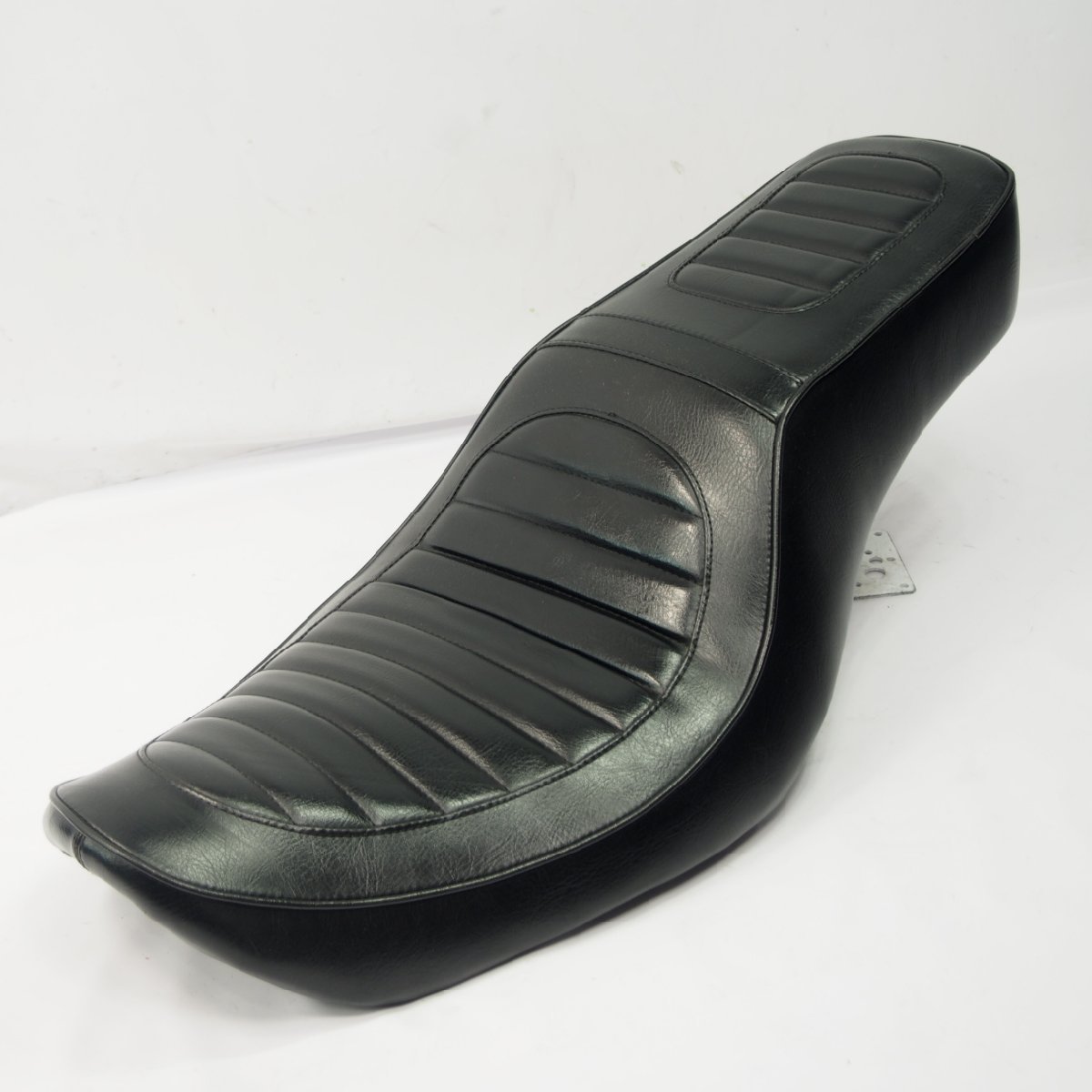 【やや傷や汚れあり】ハーレー ダイナ 96-03年 純正 シート FXD FXDL タックロールの落札情報詳細 - Yahoo!オークション落札価格検索 オークフリー
