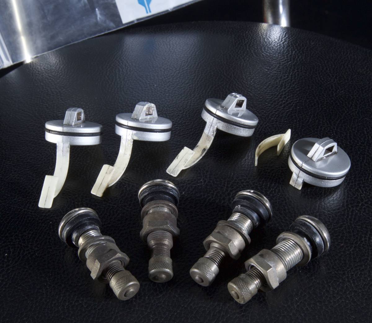 【新品】★☆アルピナホイール キーキャップ用 Oリング 一台分☆ALPINA☆BMW E12 E21 E24 E28 E30 E31 E32 E34 E36 E39☆★の落札情報詳細 ...