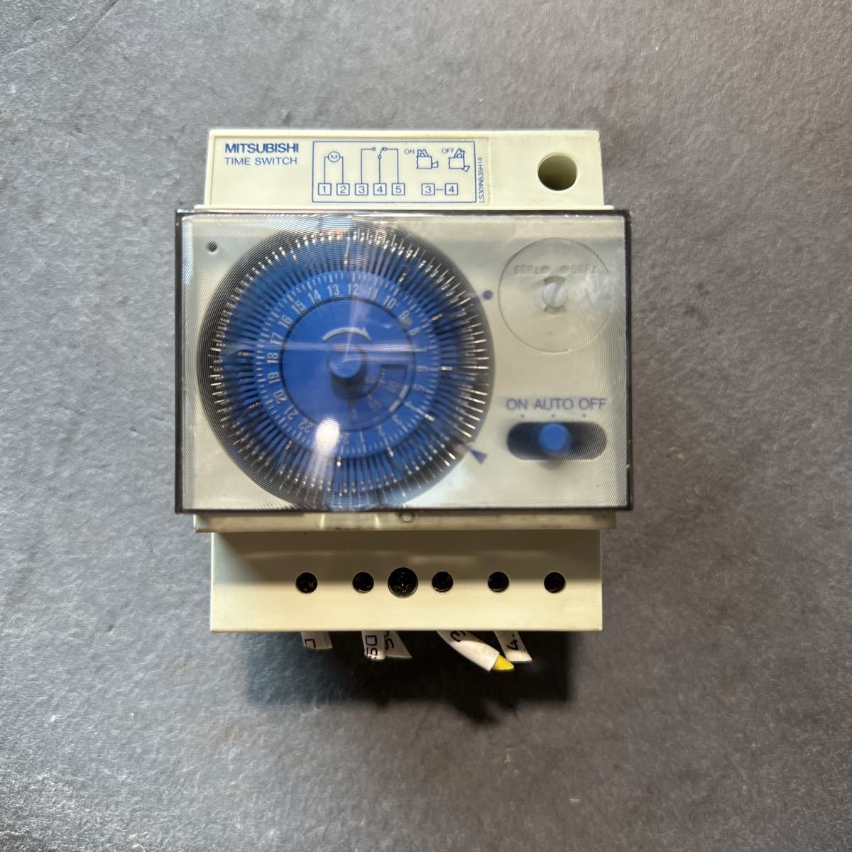 D-3-A1232 MITSUBISHI 三菱電機 タイムスイッチ TSQ-50D 100-220V 50-60Hz 別回路・単極双投 の落札情報詳細 - ヤフオク落札価格検索 オークフリー