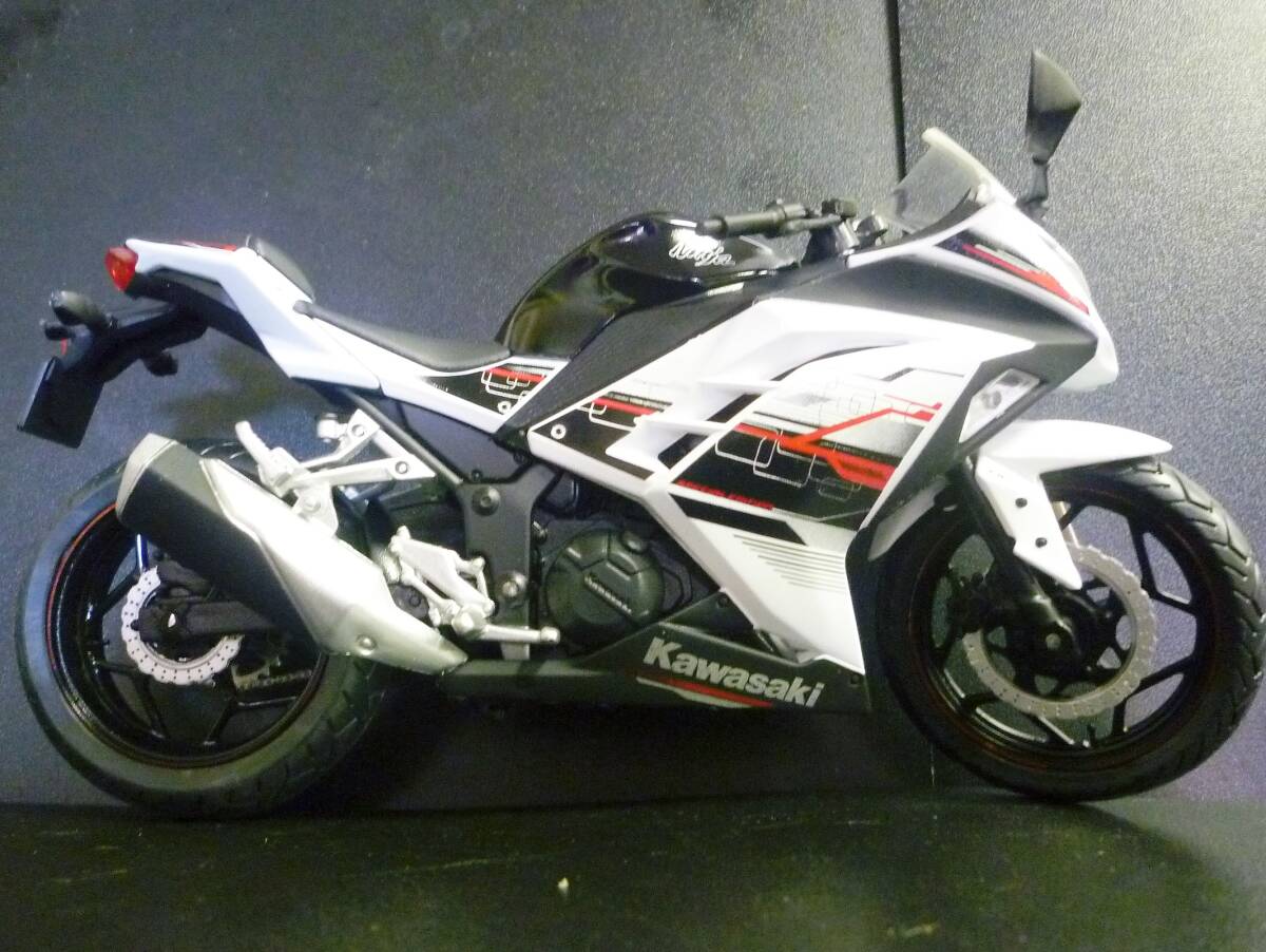 【目立った傷や汚れなし】1/12 カワサキ ニンジャ 250 SE Kawasaki Ninja 250SE ホワイト ＜正規ライセンス商品＞ アオシマ文化教材社 完成品の落札情報詳細 ...