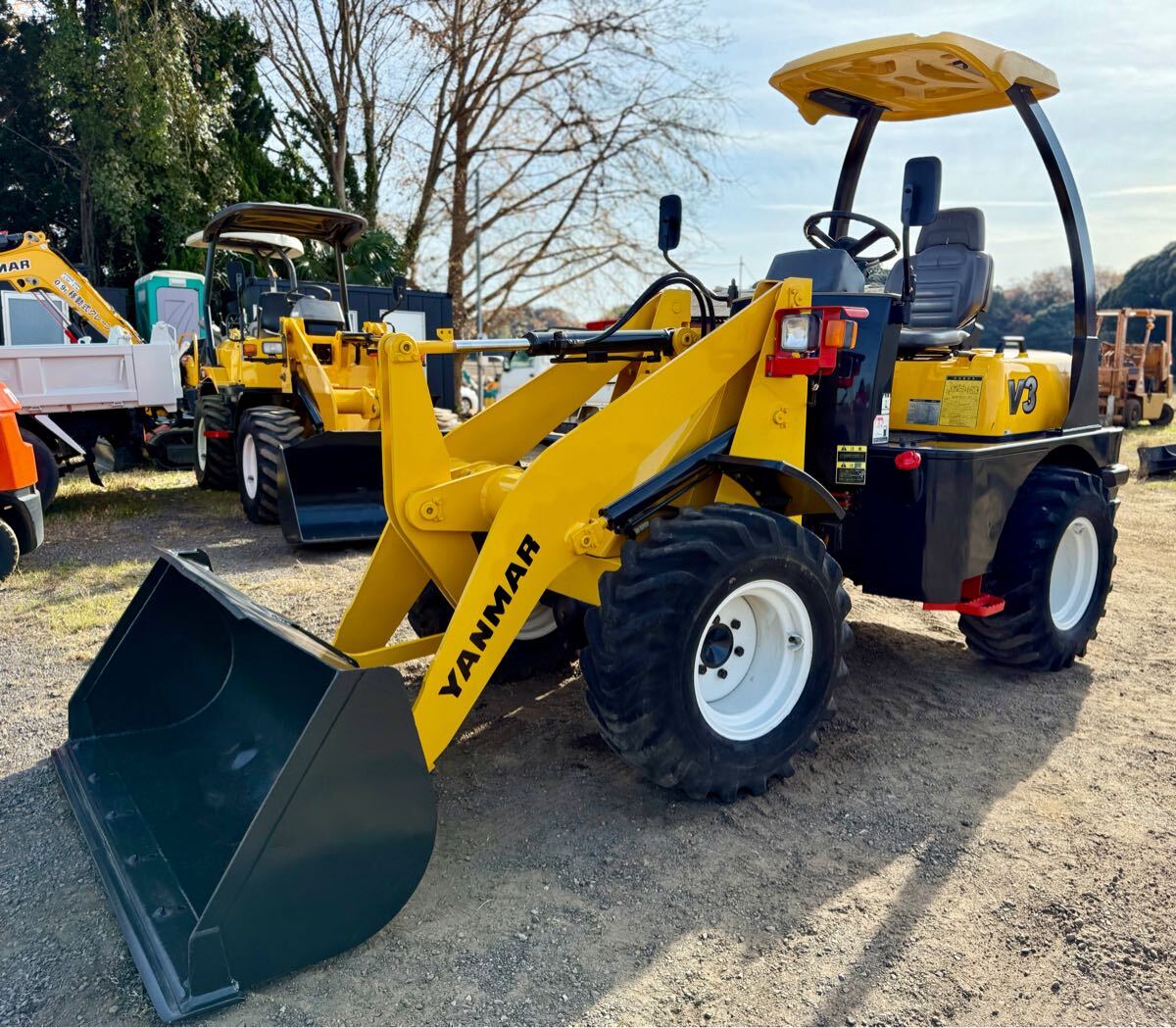 【やや傷や汚れあり】タイヤショベル(ホイールローダー) ヤンマー YANMAR V3-2 727時間 タイヤショベル 中古品 下取りOK!!!の落札情報詳細 - Yahoo!オークション落札 ...