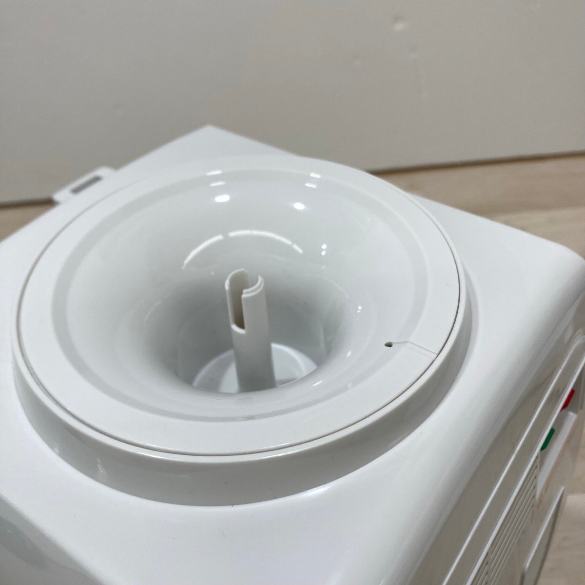 【目立った傷や汚れなし】マリン AQUA CUBE2 AQC-002 家庭用卓上型 コンパクトウォーターサーバー[C9303]の落札情報詳細 ...